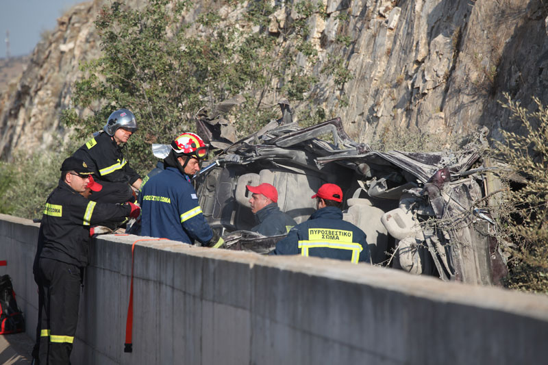 Θανατηφόρο τροχαίο στην Εγνατία Οδό -Έξι νεκροί (φωτο) - Aftodioikisi.gr