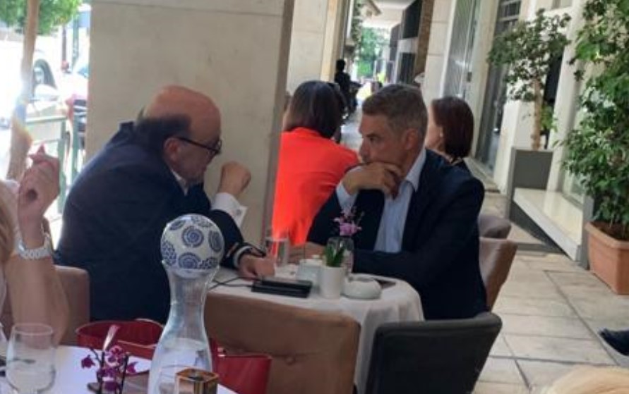Για καφέ στο Κολωνάκι Σπηλιωτόπουλος -Αντώναρος - Aftodioikisi.gr