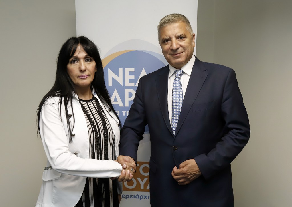 Περιφερειακή σύμβουλος του Σγουρού στηρίζει Πατούλη - Aftodioikisi.gr