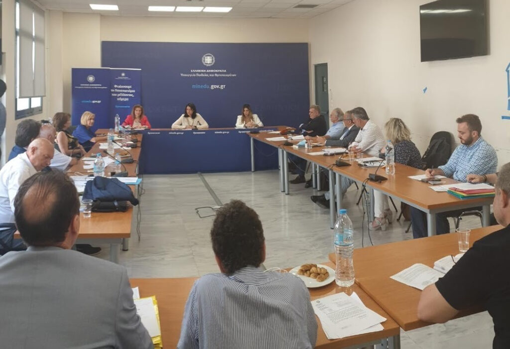 Κεραμέως: Σύσκεψη για την ομαλή έναρξη της νέας σχολικής χρονιάς ...