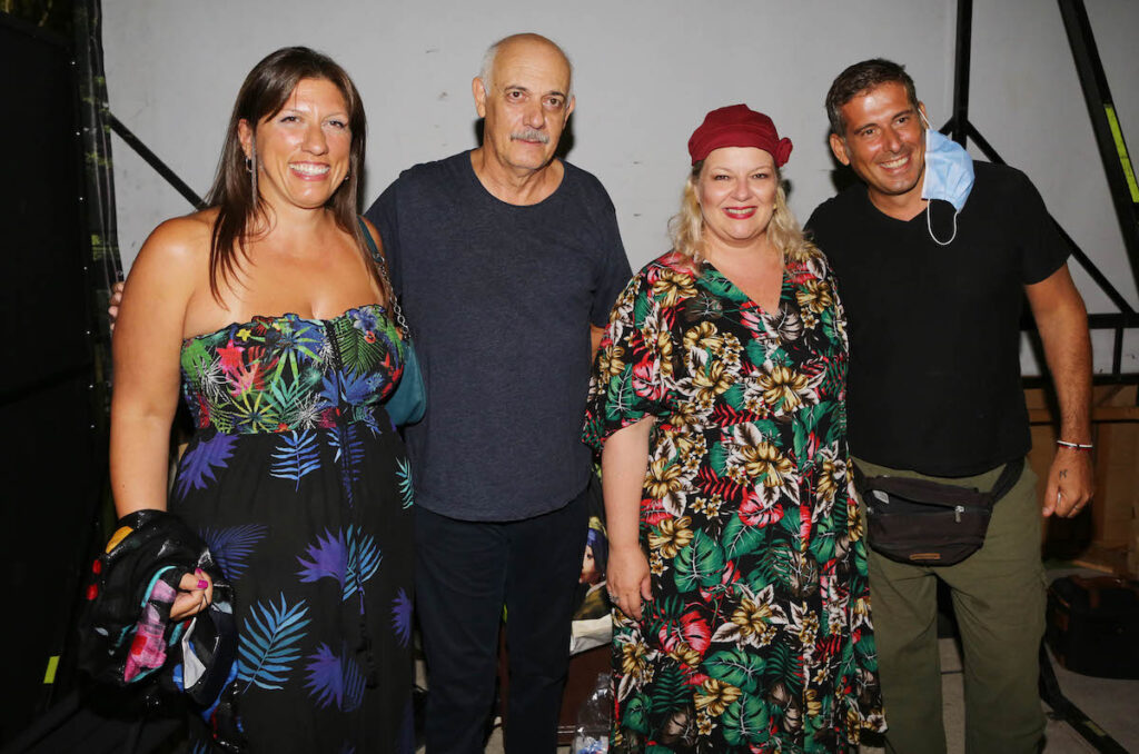 Ζωή Κωνσταντοπούλου: Στο θέατρο με τον σύντροφό της (φωτο ...