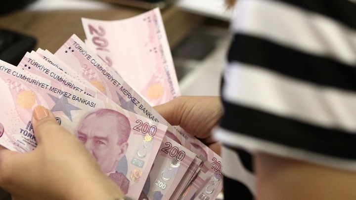 Η τουρκική λίρα υποχώρησε σήμερα στο ιστορικά χαμηλό επίπεδο των 8 ...