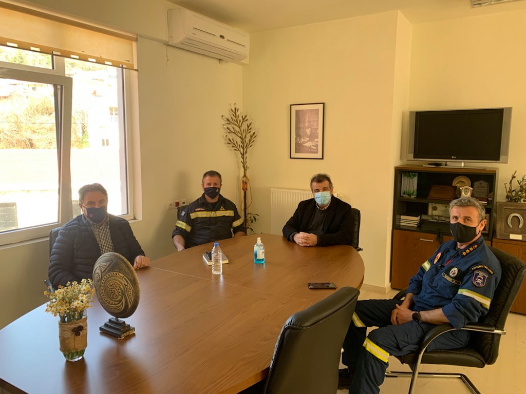 Συνάντηση Δημάρχου Αγ. Βασιλείου με τον νέο Διοικητή της Πυροσβεστικής ...