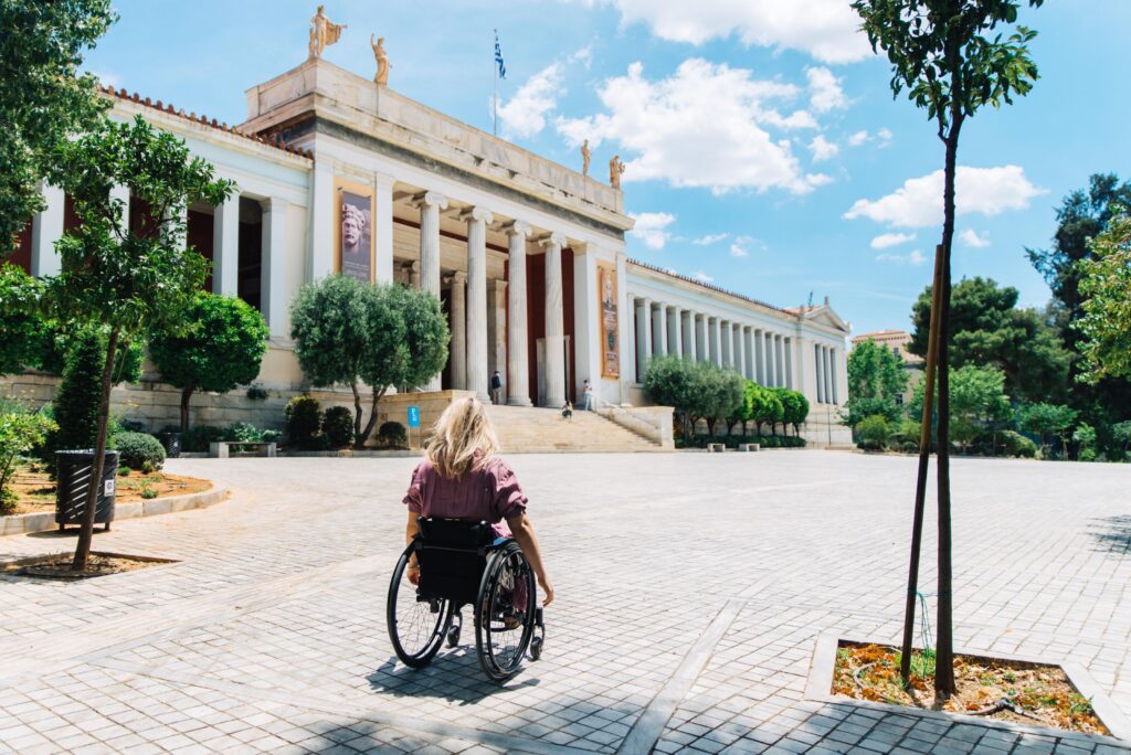 Δ. Αθηναίων: Χαρτογραφήθηκαν εξειδικευμένες διαδρομές για ΑμεΑ ...