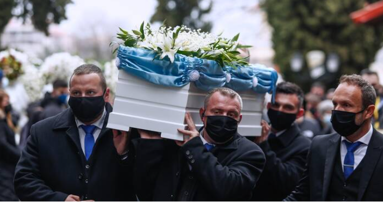 Ράγισαν καρδιές στην κηδεία του 19χρονου Άλκη - Aftodioikisi.gr