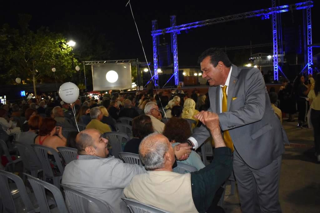 Δήμος Φυλής: Εγκάρδιες ευχές με Συλλόγους, Συνδημότες και εργαζόμενους ...