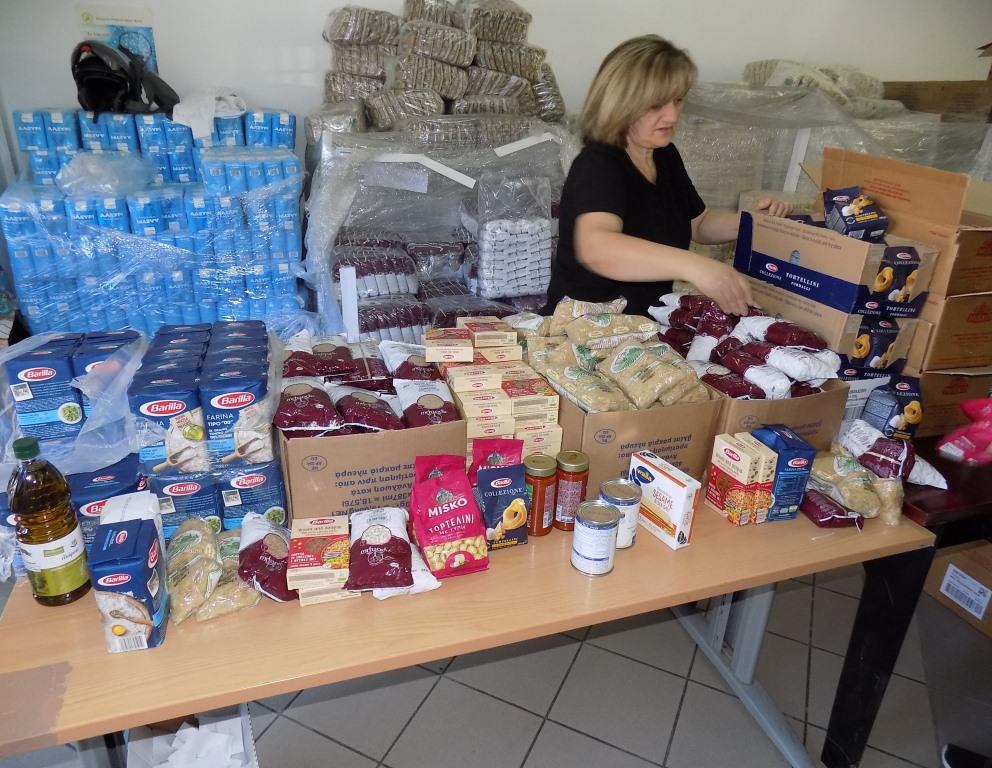 Δ. Φυλής: Τρόφιμα σε 1.681 δικαιούχους του Κοινωνικού Παντοπωλείου ...
