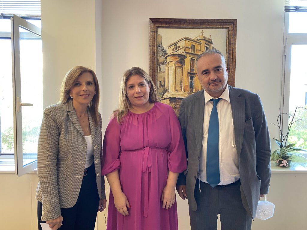 Συρεγγέλα: Δωρεάν δικηγόρος για κάθε κακοποιημένη γυναίκα - Aftodioikisi.gr