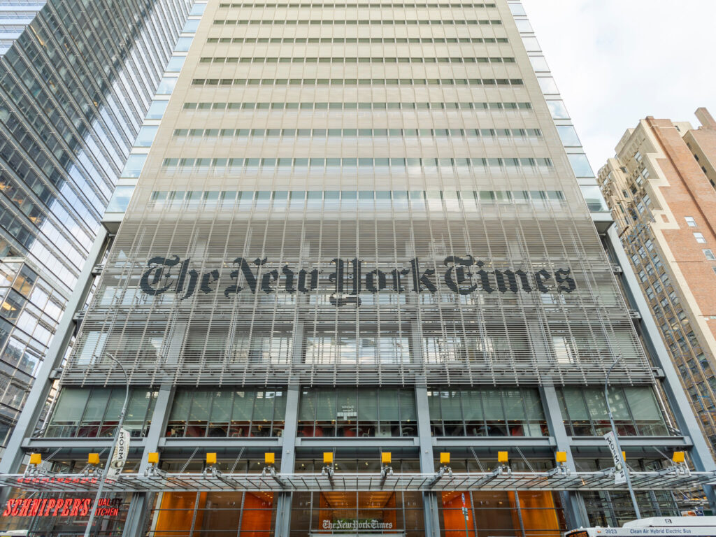 New York Times: Απεργούν 1.100 εργαζόμενοι για πρώτη φορά εδώ και 40 ...