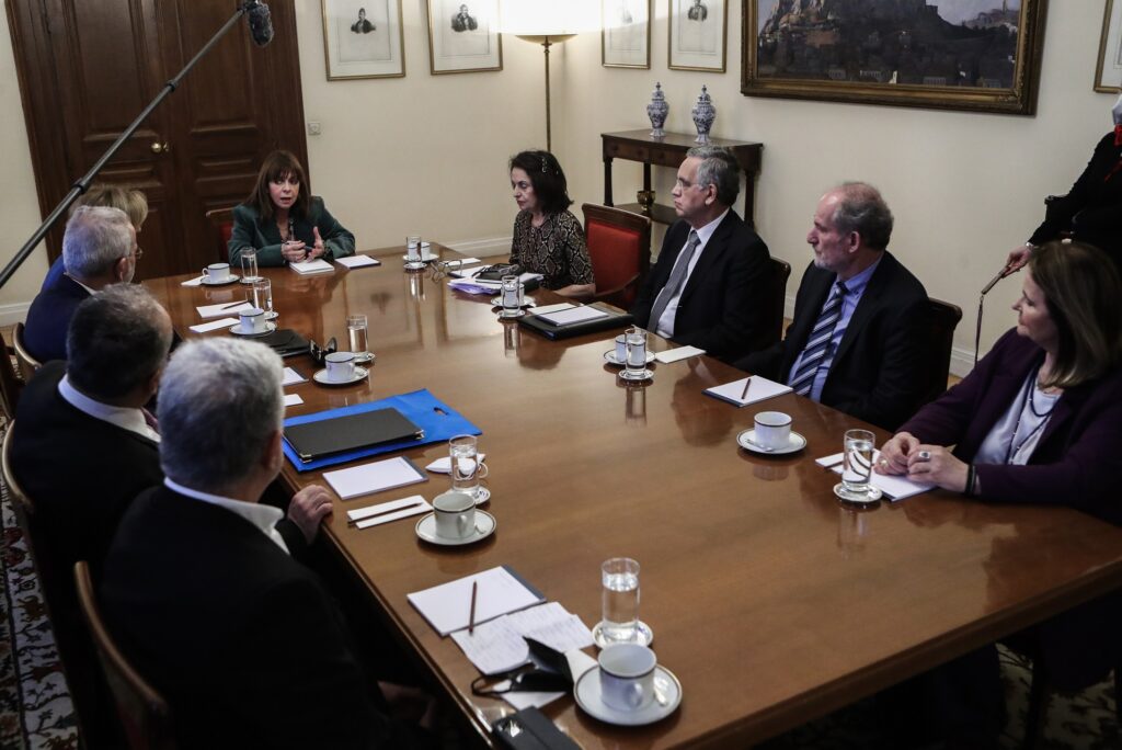 Συνάντηση της ΠτΔ με ανώτατους λειτουργούς και παράγοντες της ...