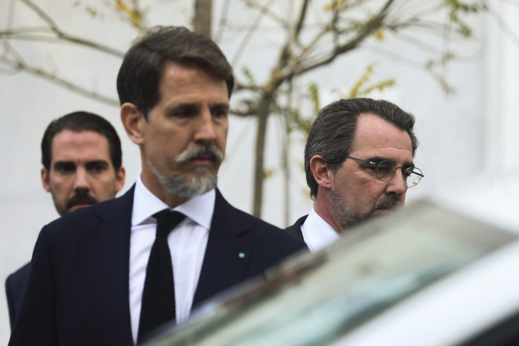 Κηδεία τέως βασιλιά Κωνσταντίνου: Στη Μητρόπολη Αθηνών οι γιοι του ...