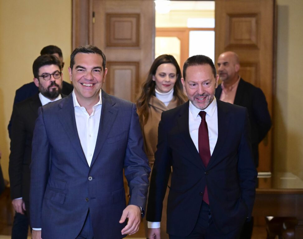 Συνάντηση Τσίπρα με τον Διοικητή της ΤτΕ, Γιάννη Στουρνάρα ...