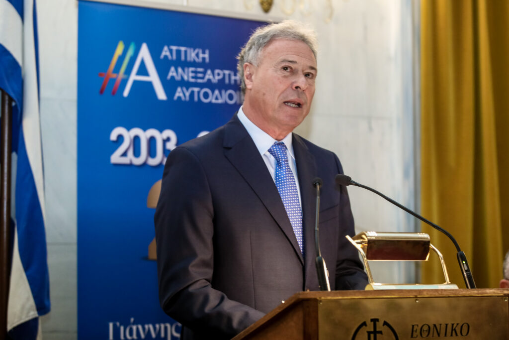 Αιχμές Σγουρού: "Παρόλες τις τρικλοποδιές, εμείς θα κατέβουμε" (φωτο ...