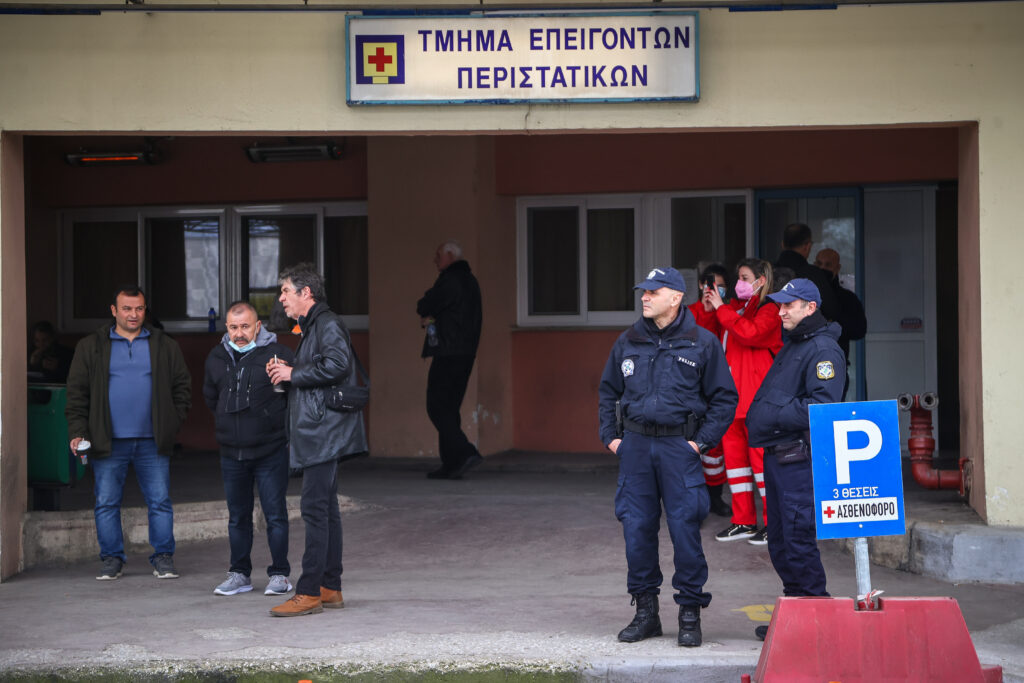 Σύγκρουση τρένων στα Τέμπη: Ποια η κατάσταση των τραυματιών ...