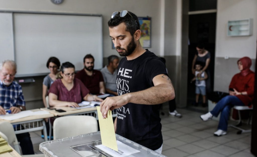 Τουρκικές εκλογές: Οι Τούρκοι που ζουν στη Γερμανία αρχίζουν σήμερα να ...