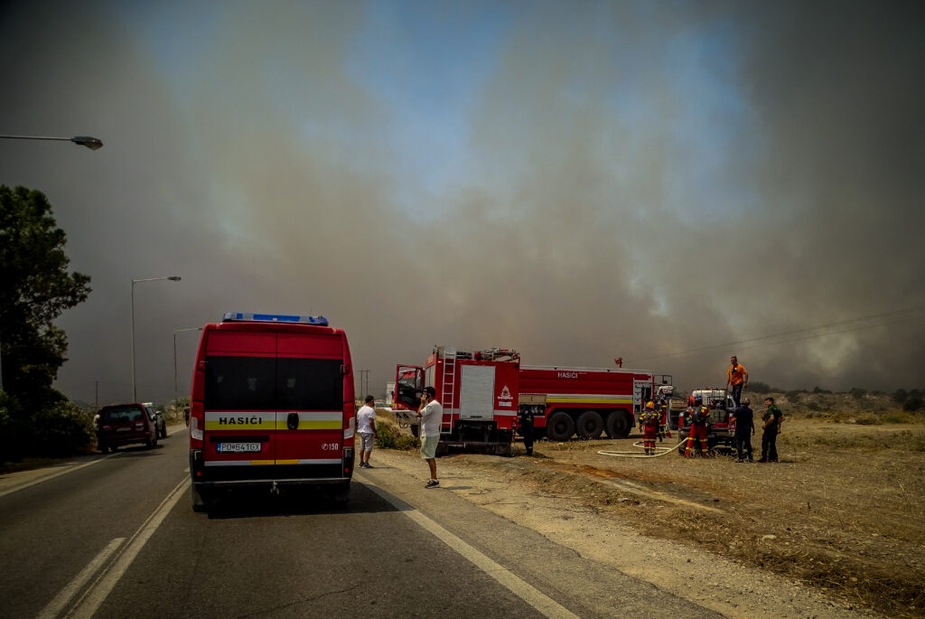Ρόδος - Φωτιές: Η συμβολή του ΥΠΕΞ στη διαχείριση της κρίσης ...