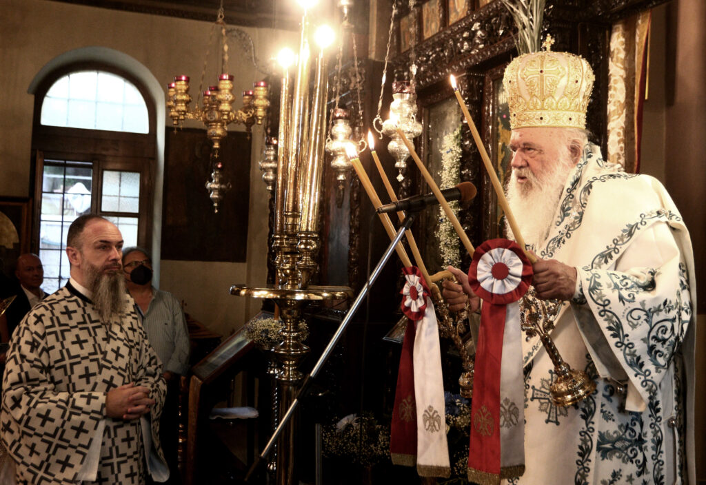 Τι κρύβει η παρέμβαση του Ιερώνυμου για τις ταυτότητες - Aftodioikisi.gr