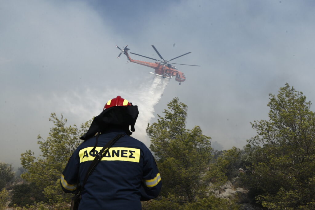 Ασπρόπυργος: Μήνυμα του 112 για εκκένωση της περιοχής Σοφό ...