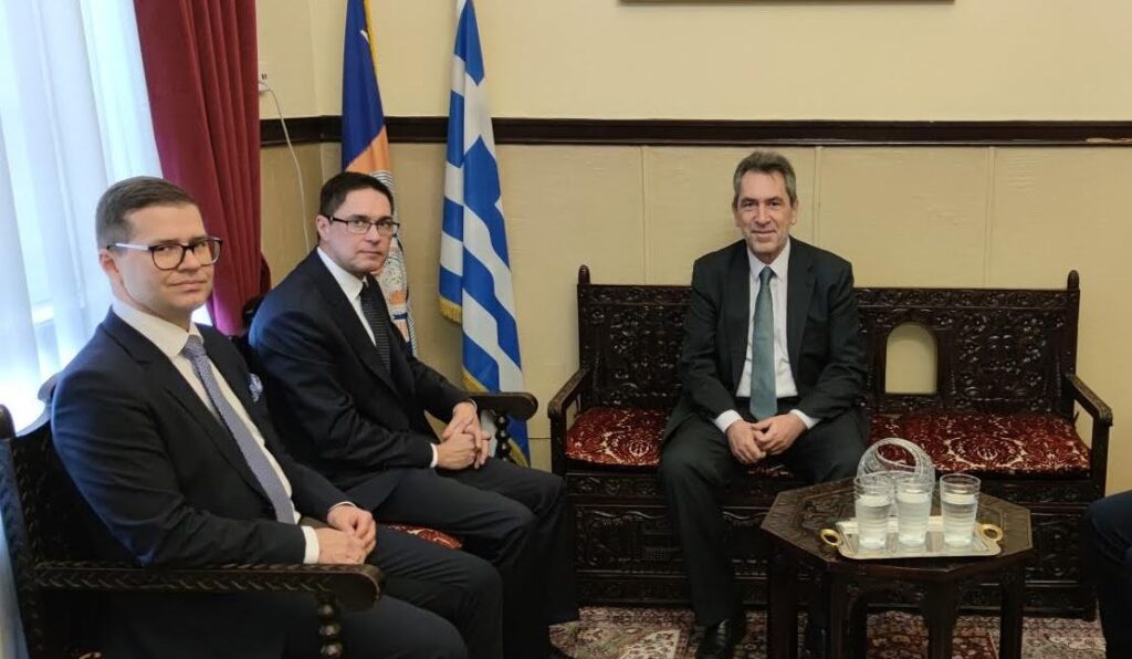 Ποιος πρέσβης... ανηφόρισε στα Γιάννενα - Aftodioikisi.gr