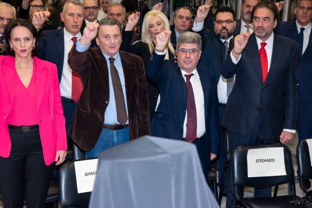 Ορκίστηκε ο Δήμαρχος Αμαρουσίου και τα μέλη του νέου Δημοτικού ...