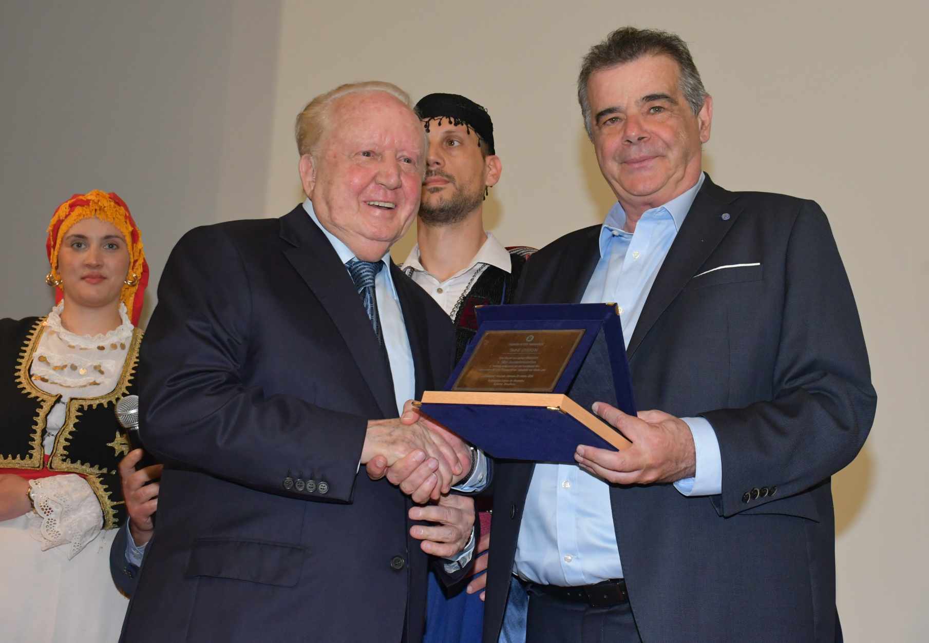 Ο δήμος Αγίου Βασιλείου τίμησε το Νίκο Δασκαλαντωνάκη - Aftodioikisi.gr