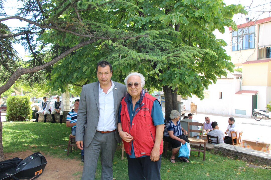Ο Χρήστος Παππούς αποχαιρετά τον Τάσο Μπιρσίμ - Aftodioikisi.gr