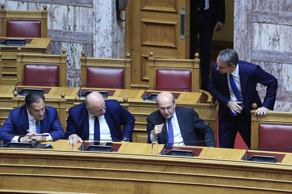 Βουλή: Με 160 ψήφους ο Κώστας Τασούλας και στη 2η ψηφοφορία ...