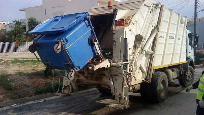 Αν ο άντρας στο πρώτο ραντεβού μιλάει για αυτά τα πράγματα, φύγετε ...