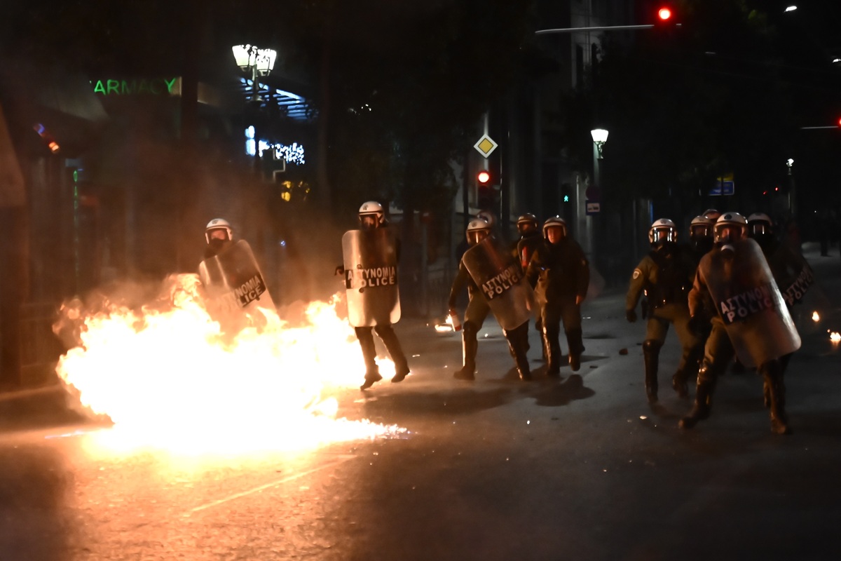 Ο Καραμέρος "γειώνει" τον Χρυσοχοΐδη για τα επεισόδια στα συλλαλητήρια ...