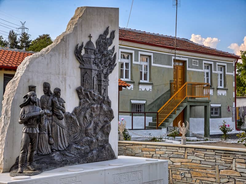 Μακεδονία -Καταγγελία: Δήμος φιλοξενεί συγκρότημα με αλυτρωτικά ...